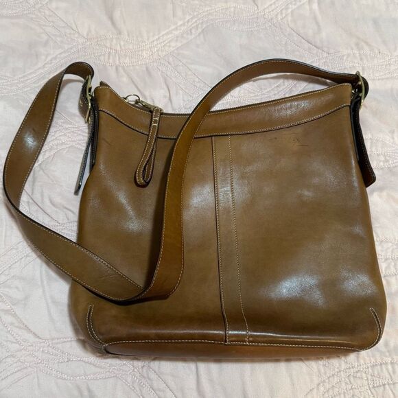 Coach | Bags | Vintage Coach Camel Brown Leather Unisex Crossbody ...